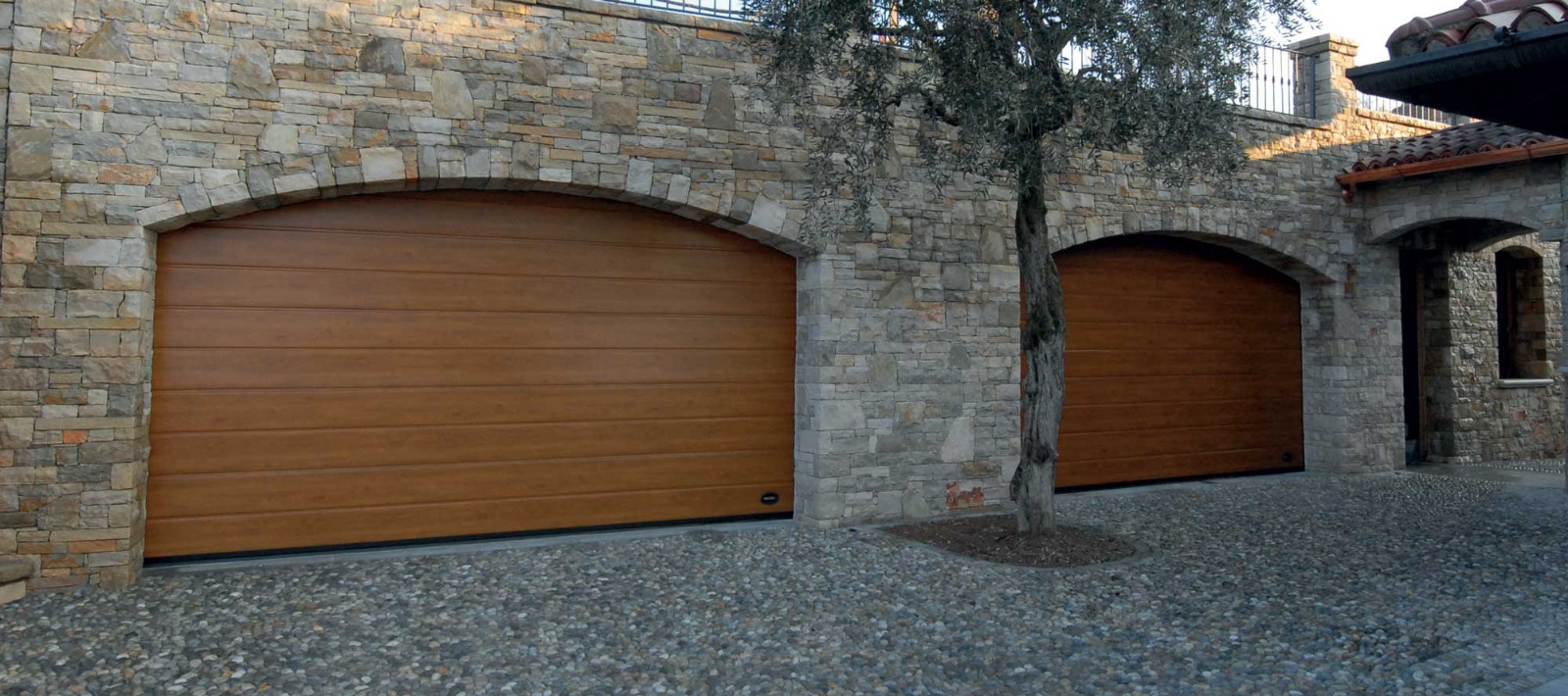 Portão que Imita Madeira Leve - PP GROUP - PP GROUP